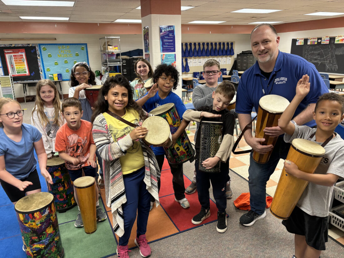 Future CMMS students get visit from principal at Robb Elementary | News ...